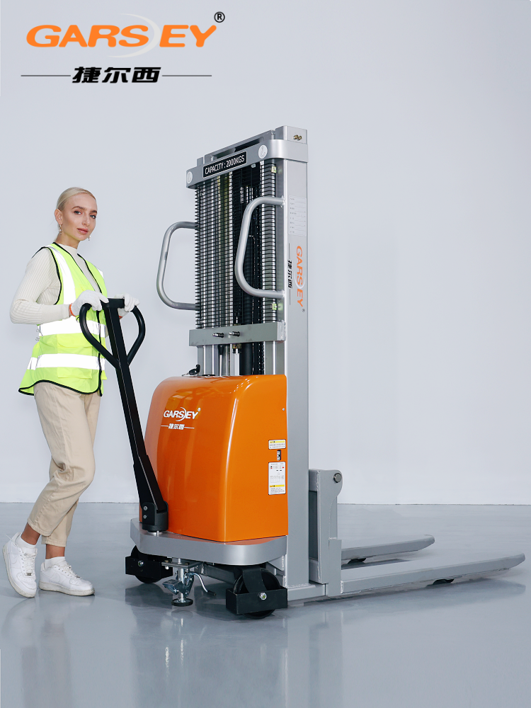 半电动堆高车 - 电动仓储设备，堆高、搬运、牵引 AGV无人化仓储 捷尔西Garsey官网